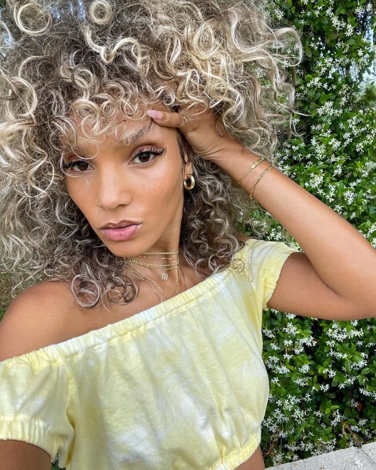 Mixed Curly Hair 2025: Trendy Hairstyles, Easy Styling Tips, Haircuts ...