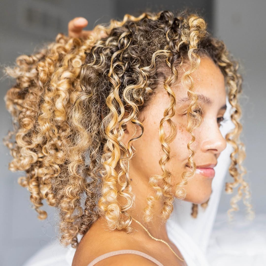 Mixed Curly Hair 2025: Trendy Hairstyles, Easy Styling Tips, Haircuts ...
