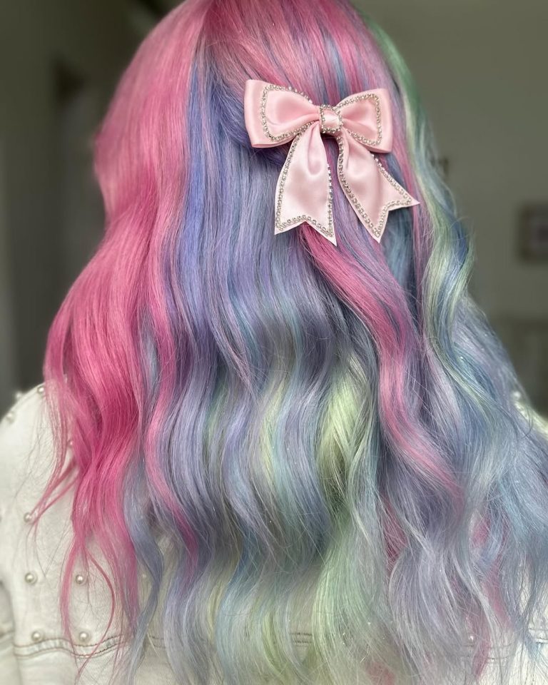 Split Dyed Hair Ideas 2025: Bold Red, Black, Blonde, Purple & More ...