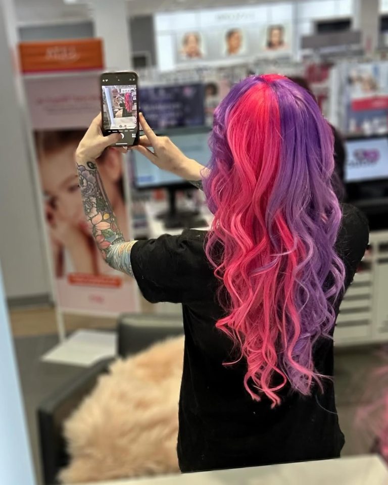Split Dyed Hair Ideas 2025: Bold Red, Black, Blonde, Purple & More ...
