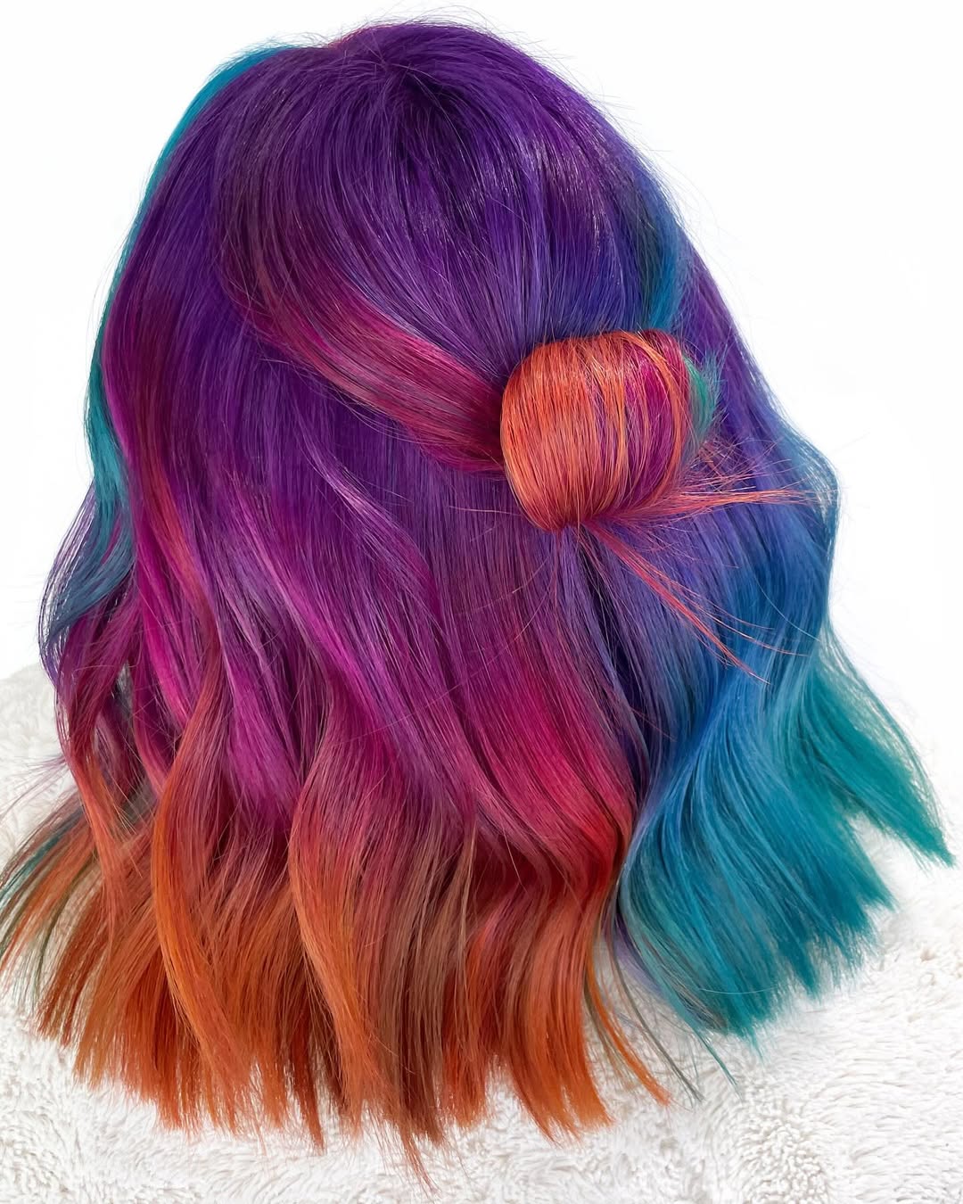 Split Dyed Hair Ideas 2025: Bold Red, Black, Blonde, Purple & More ...