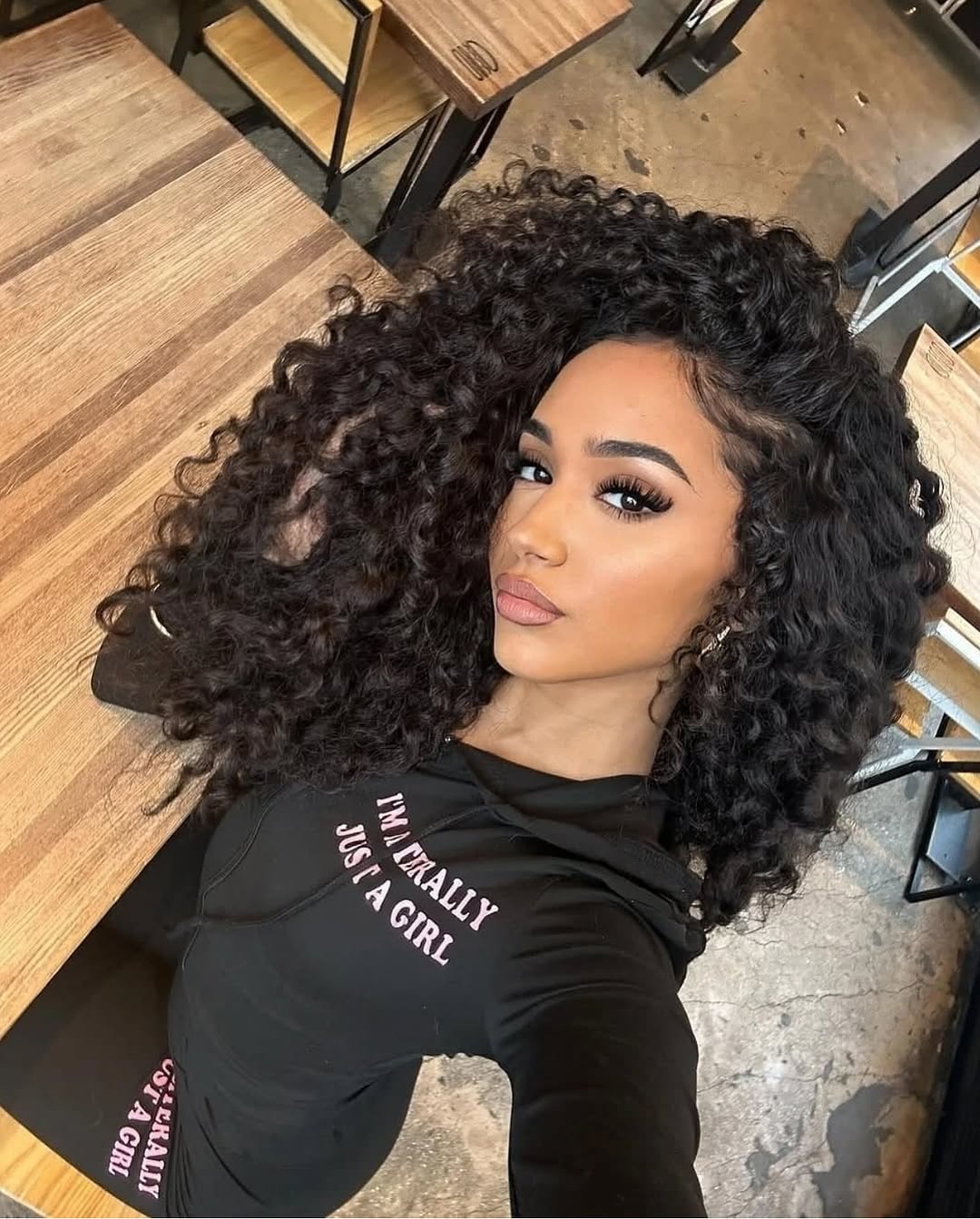 Curly Hairstyles 2025: Cute, Elegant, and Easy Ideas with Bangs, Updos ...