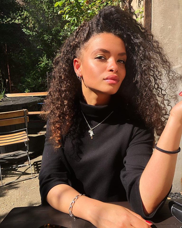Mixed Curly Hair 2025: Trendy Hairstyles, Easy Styling Tips, Haircuts ...