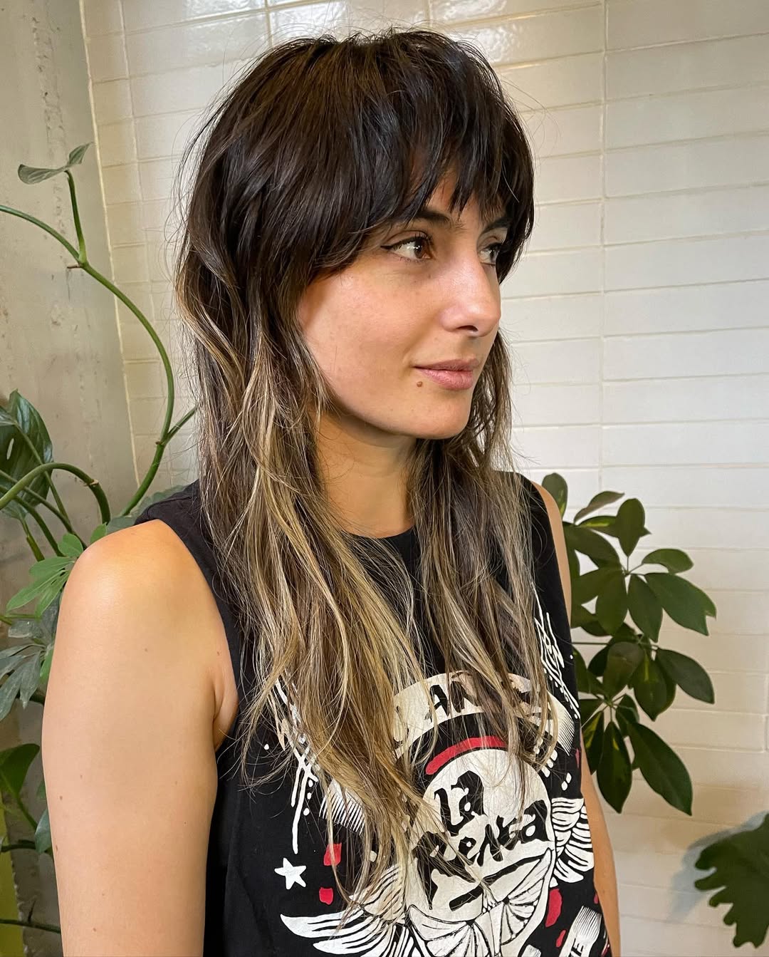 Long Shag Haircut 2025 Ideas With Bangs Choppy Layers Curtain Bangs