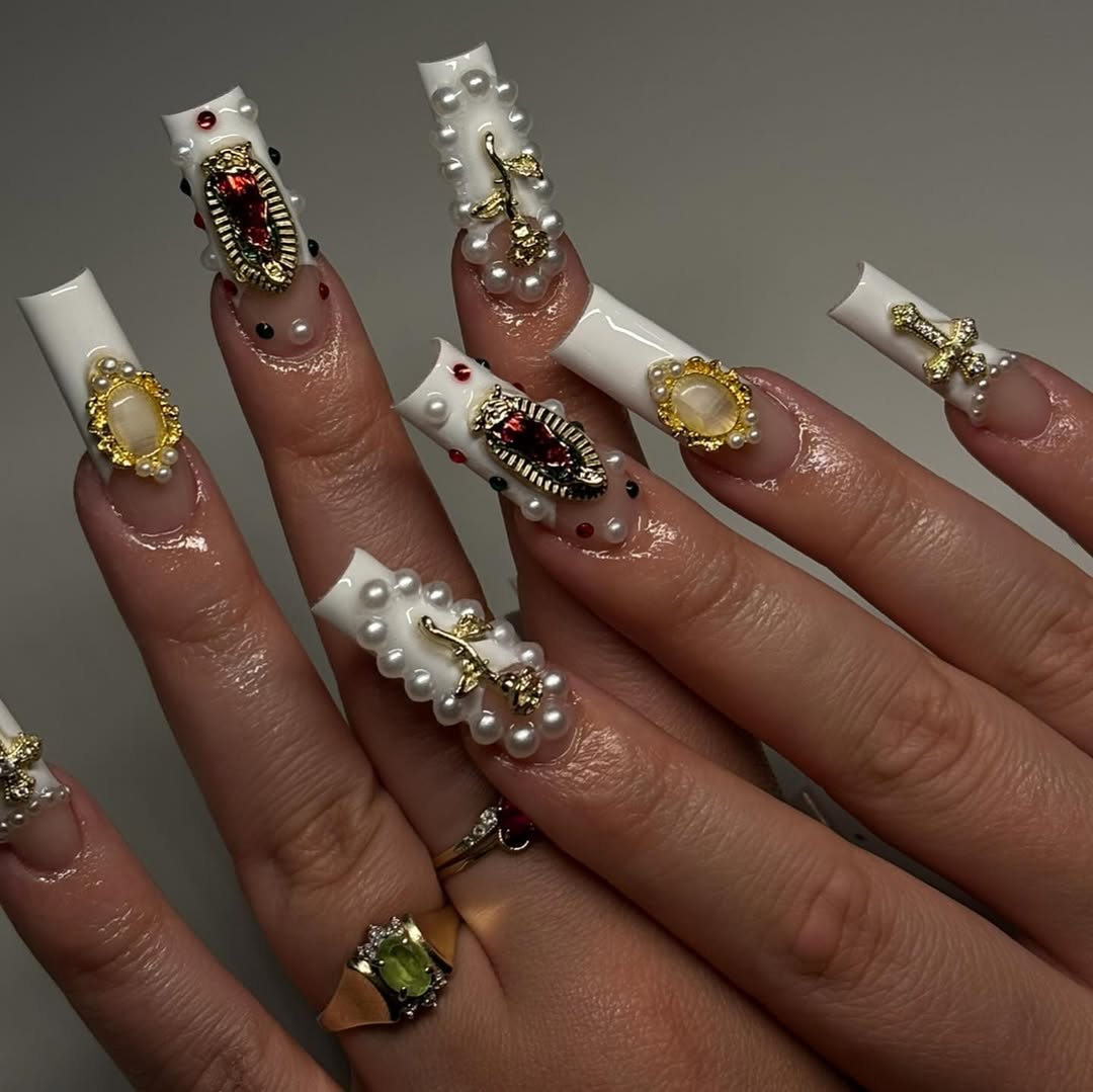 30 Cute Latina Nail Designs 2025 in Pink, Red, and Gold – Baddie Inspo ...