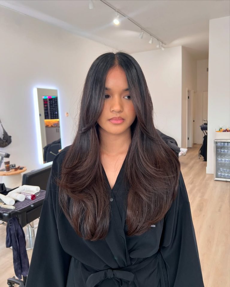 Long Layered Haircuts 2025 with Curtain Bangs and Face Framing Ideas ...