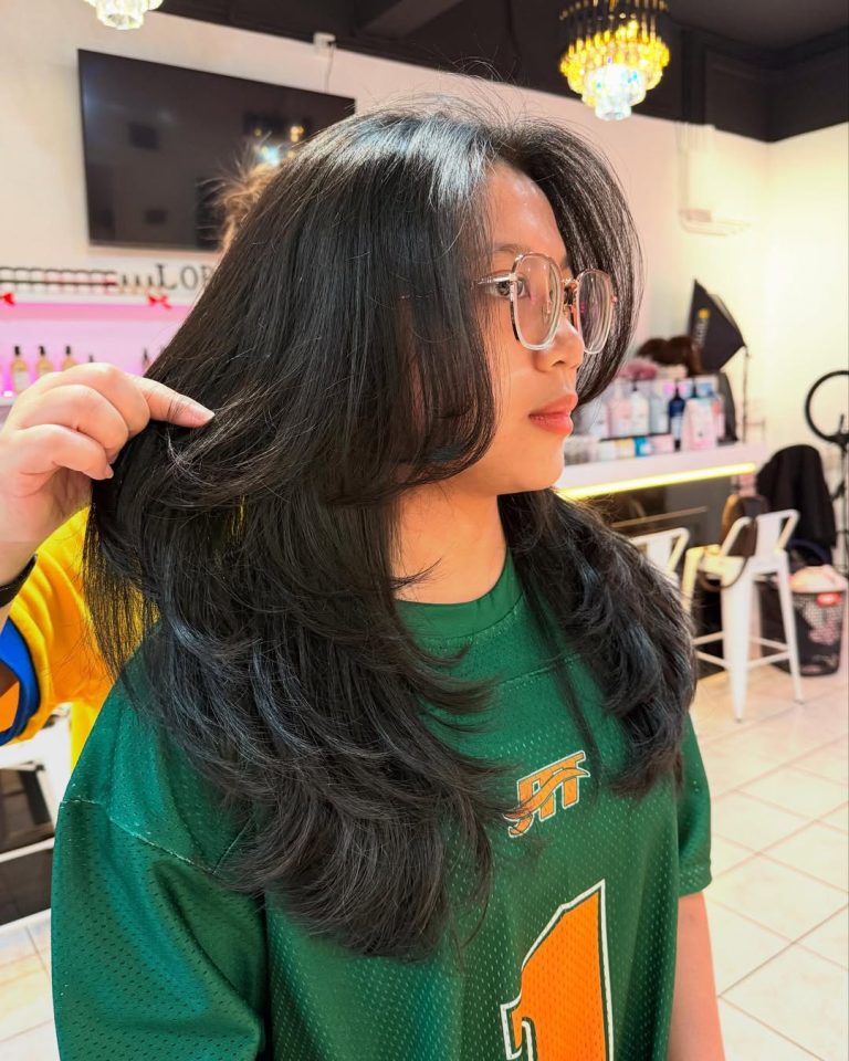 Long Layered Haircuts 2025 with Curtain Bangs and Face Framing Ideas ...