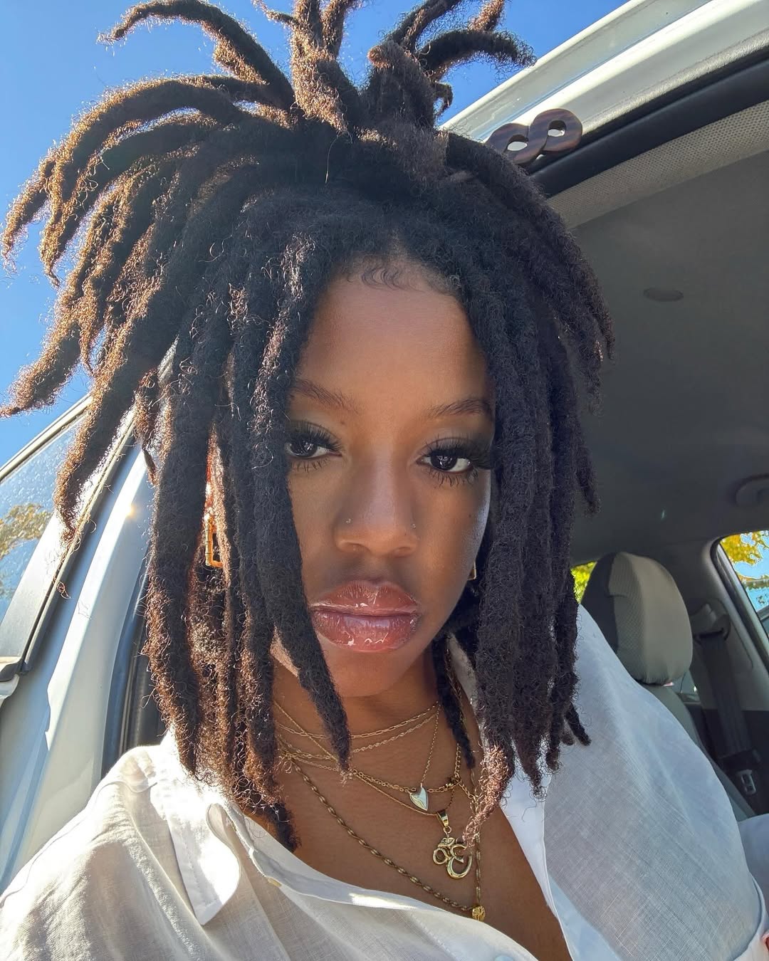 32 Short Locs Hairstyles 2025 for Women: Updos, Retwist Looks, Starter ...