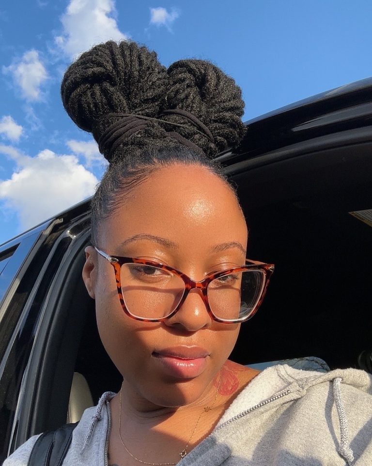 32 Short Locs Hairstyles 2025 for Women: Updos, Retwist Looks, Starter ...
