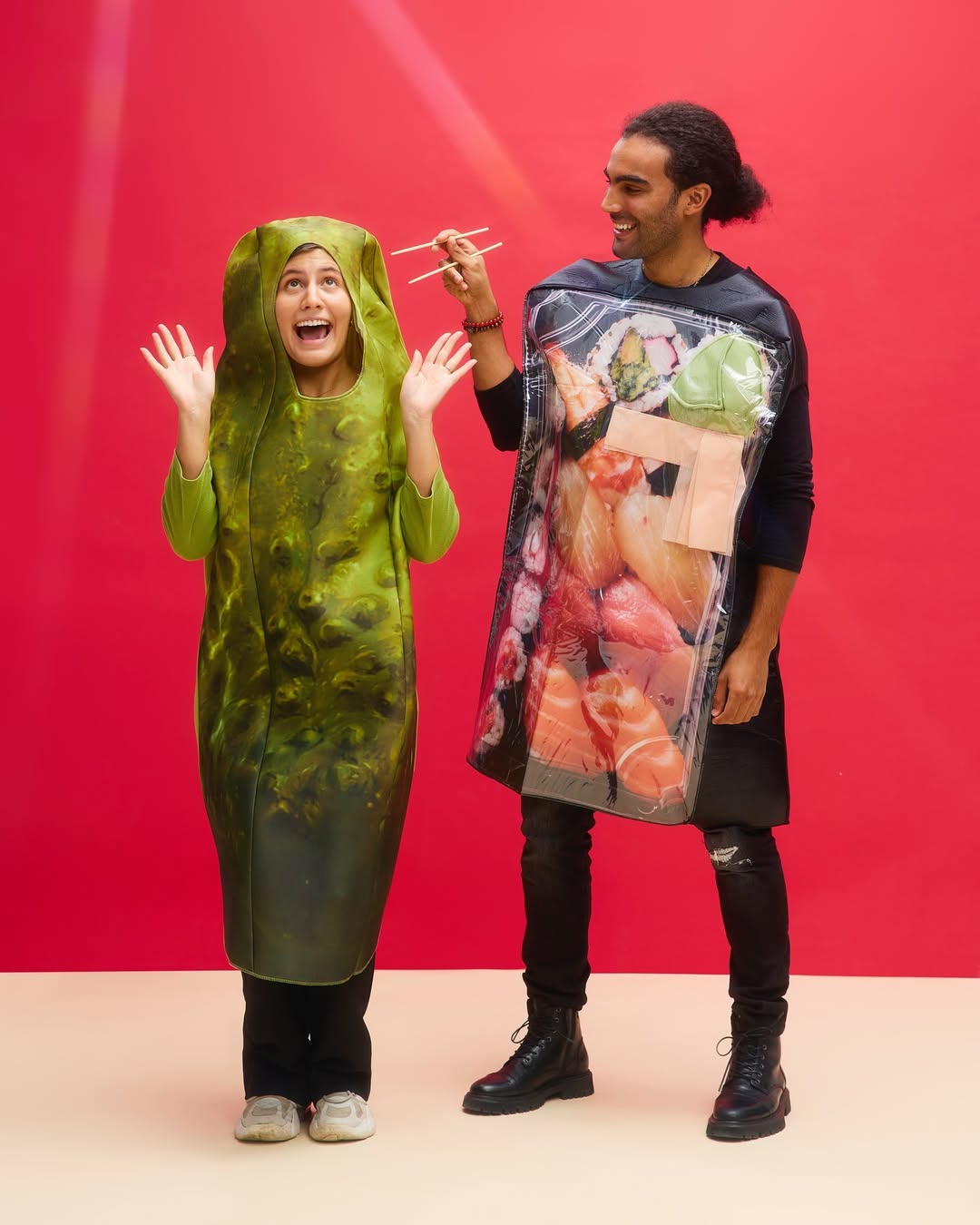 26 Funny Halloween Costumes 2025 for Duo Friends, Couples and Groups ...