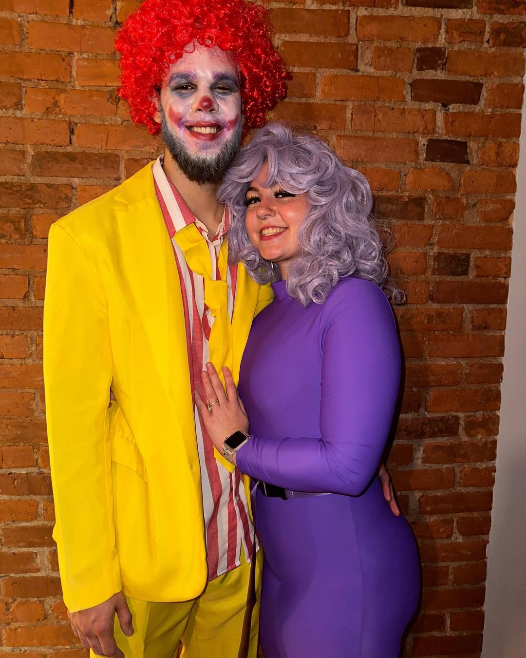 26 Funny Halloween Costumes 2025 for Duo Friends, Couples and Groups ...