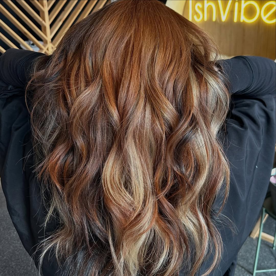 Calico Hair Color Hairstyles 2025 with Chunky Highlights, Bangs, Red ...