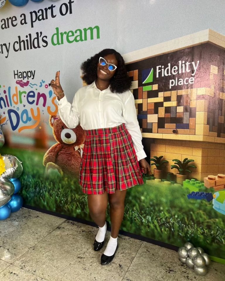 Back to School Outfits Uniform 2025: Stylish Ideas in Red, Green, Navy ...