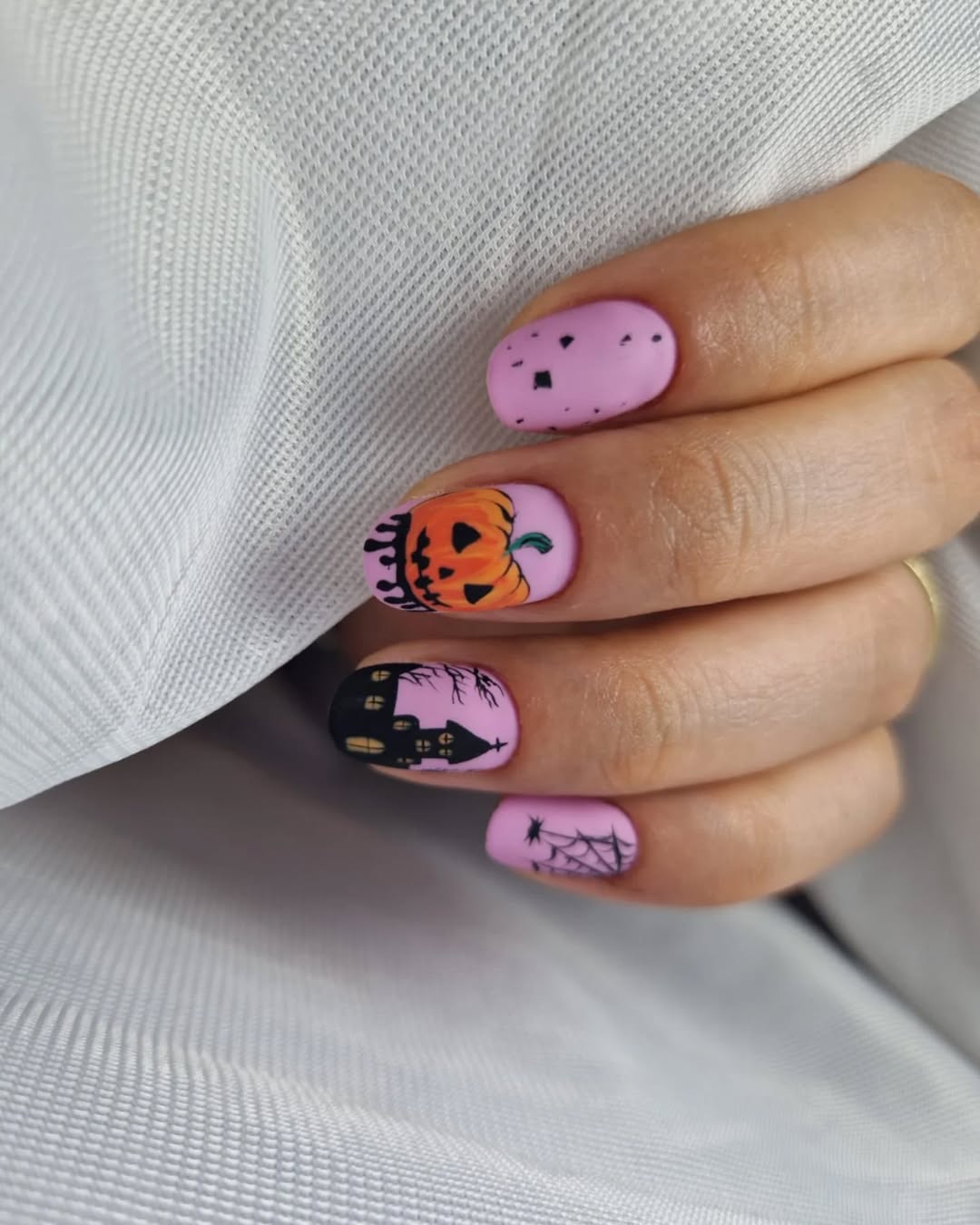 Short Halloween Nails 2025 Ideas – Simple Pink, Black, Gel Square ...