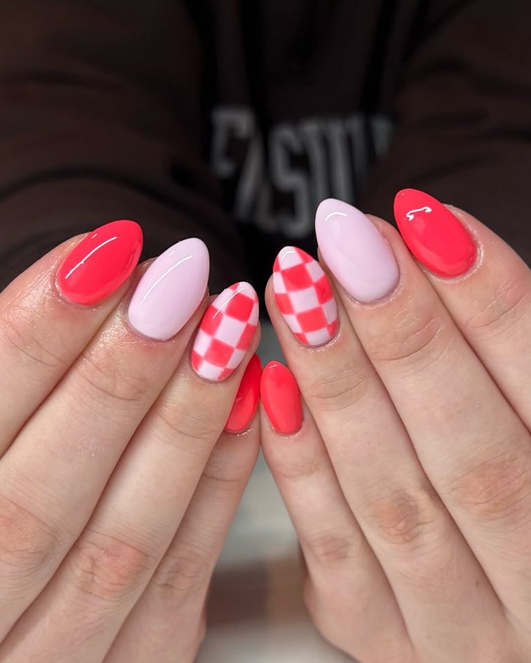 Trendy Checkered Nails 2025: Cute, Colorful, Bold Nail Art Designs You ...