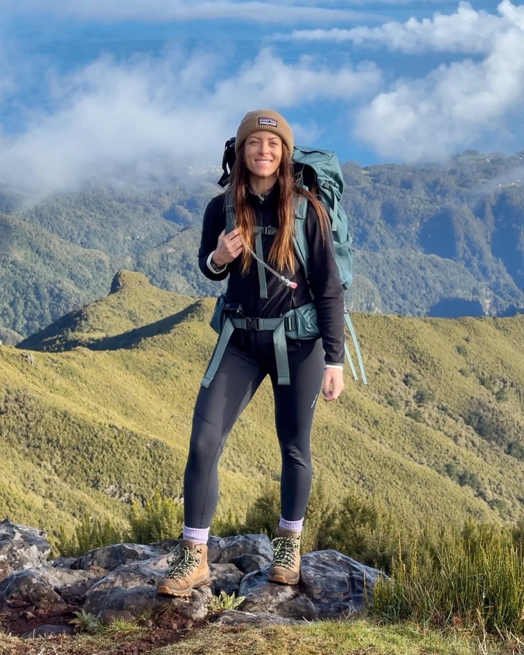 28 Best Hiking Outfits for Women Fall 2025 – Stylish Outdoor Fashion ...