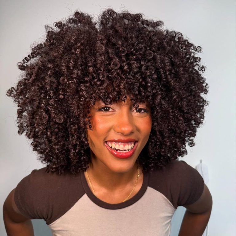 29 Short Curly Haircuts 2025 for Women Over 50, Round Faces, 3b 3c ...