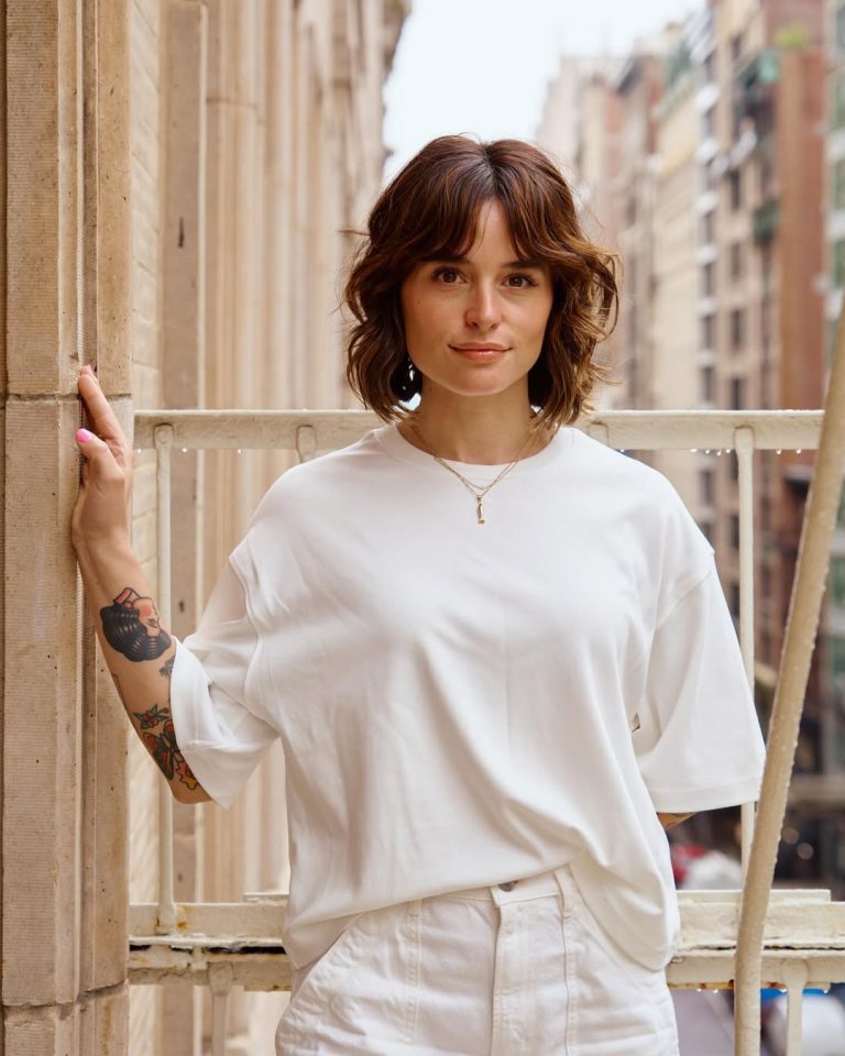 29 Short Curly Haircuts 2025 for Women Over 50, Round Faces, 3b 3c ...