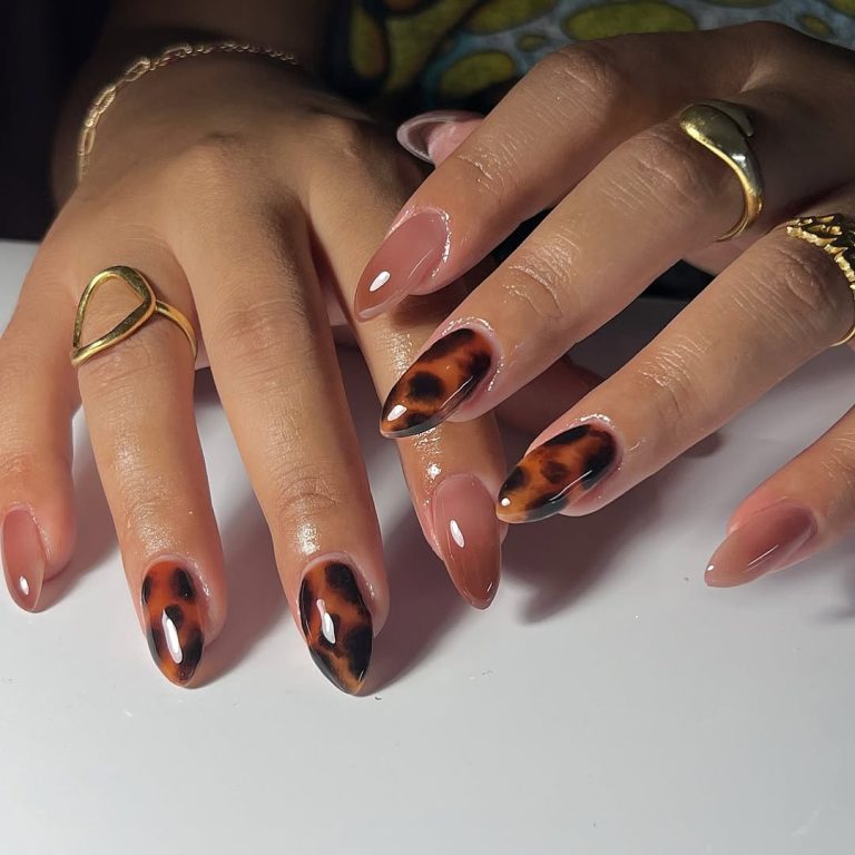Tortoise Shell Nails 2025–2026: French Tip, Burgundy, Cat Eye, Gold ...