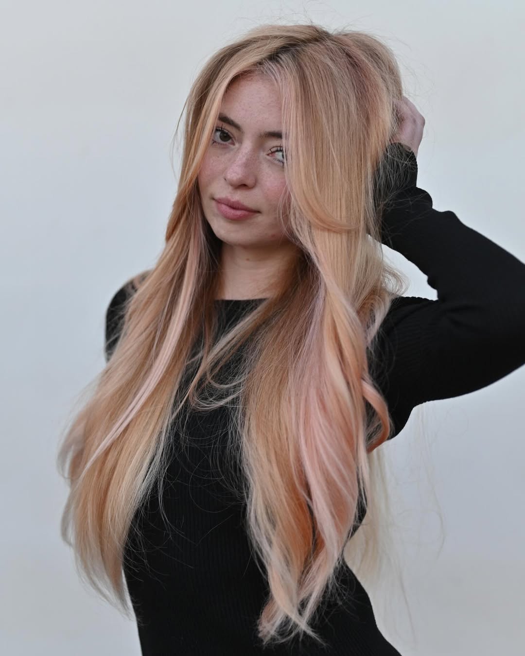 Strawberry Blonde Hair 2025: Lived-In Balayage, Money Pieces, Pink ...
