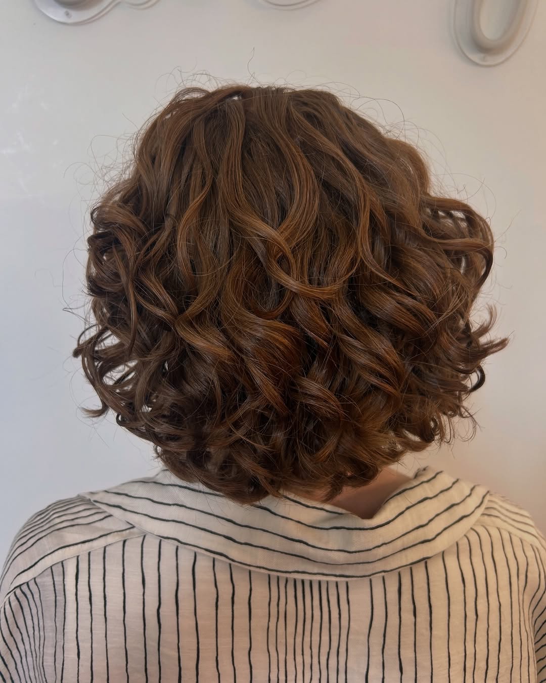 Curly Bob Hairstyles 2025: Medium Layered, Chin Length, Inverted Cuts ...