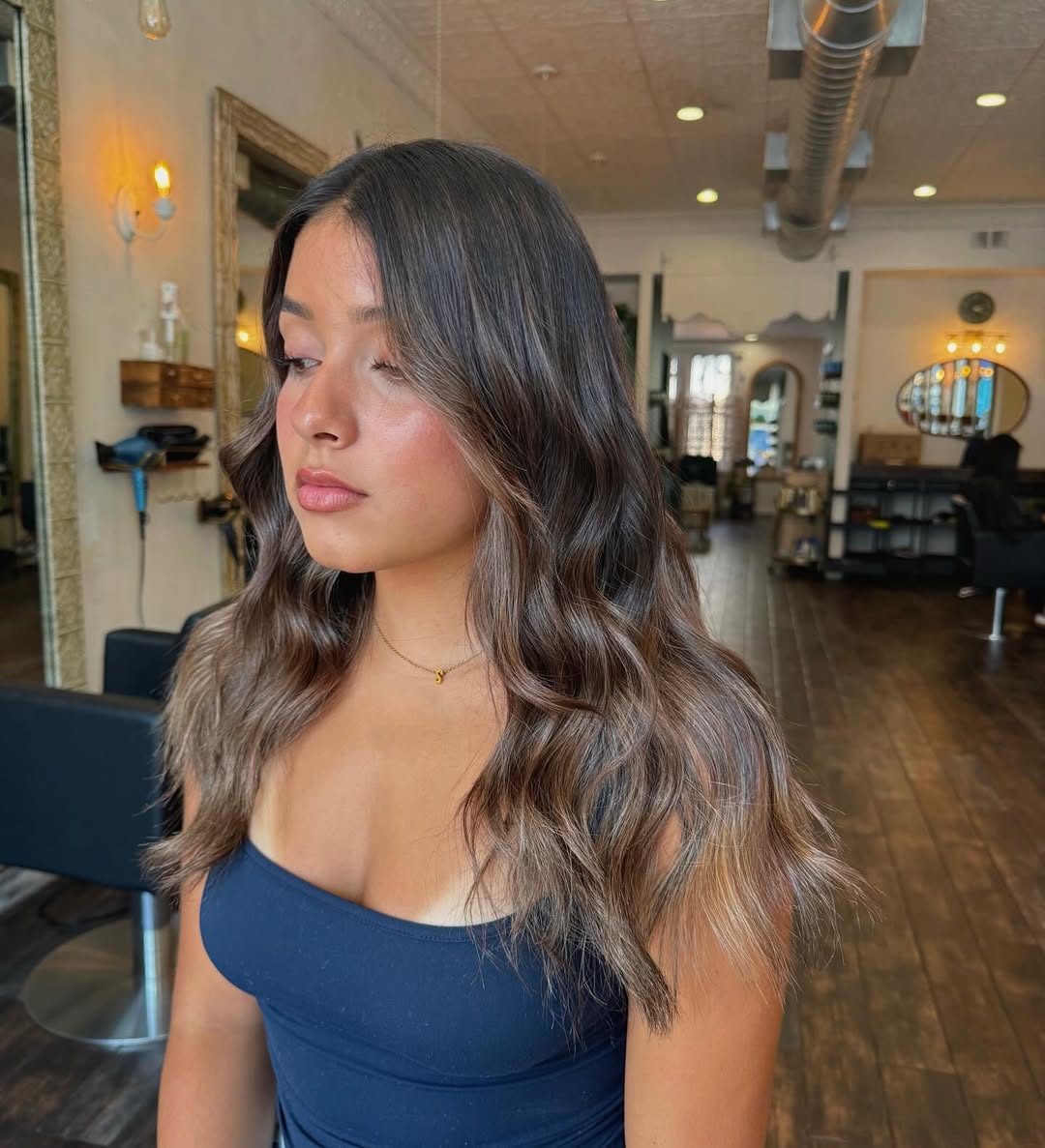 30 Light Brown Hair 2025: Rich Color Ideas with Highlights, Lowlights ...
