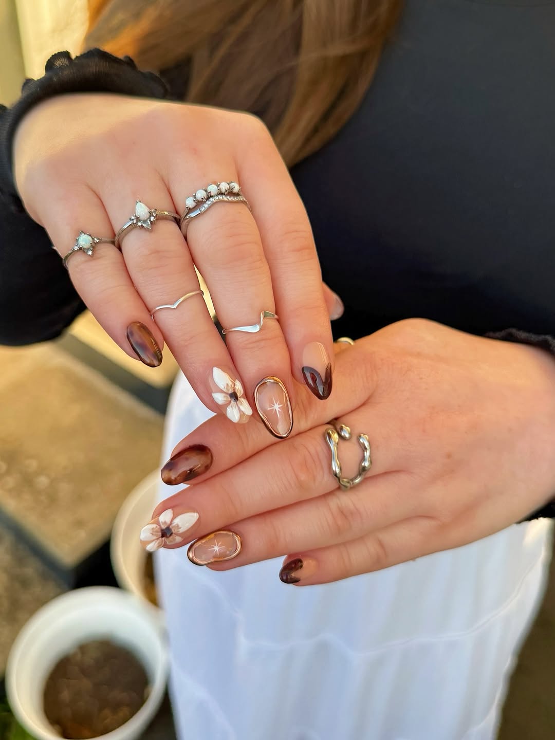 Tortoise Shell Nails 2025–2026: French Tip, Burgundy, Cat Eye, Gold ...