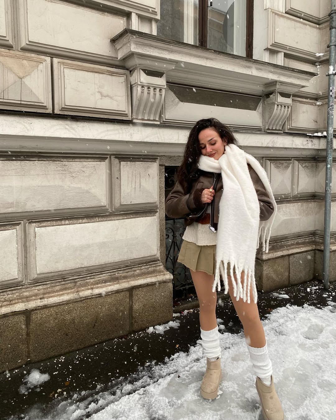 Y2K Winter Outfits 2025–2026: Aesthetic Coats, Cute Skirts, Plus Size ...