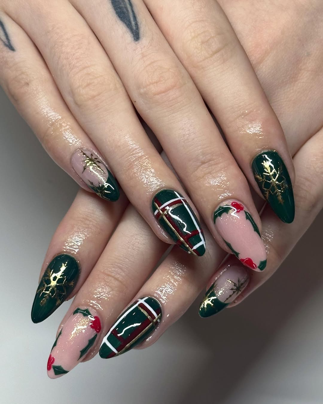 Cute Christmas Nail Designs 2025 with Red Glitter, Candy Stripes, and ...