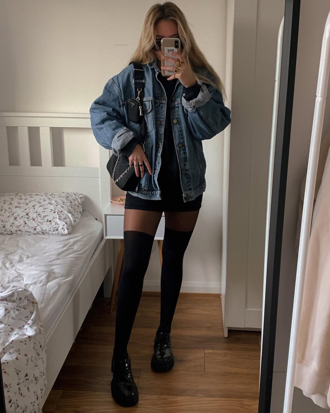 Denim Jacket Outfit Ideas 2026: Casual Blue, Black & Oversized Looks ...