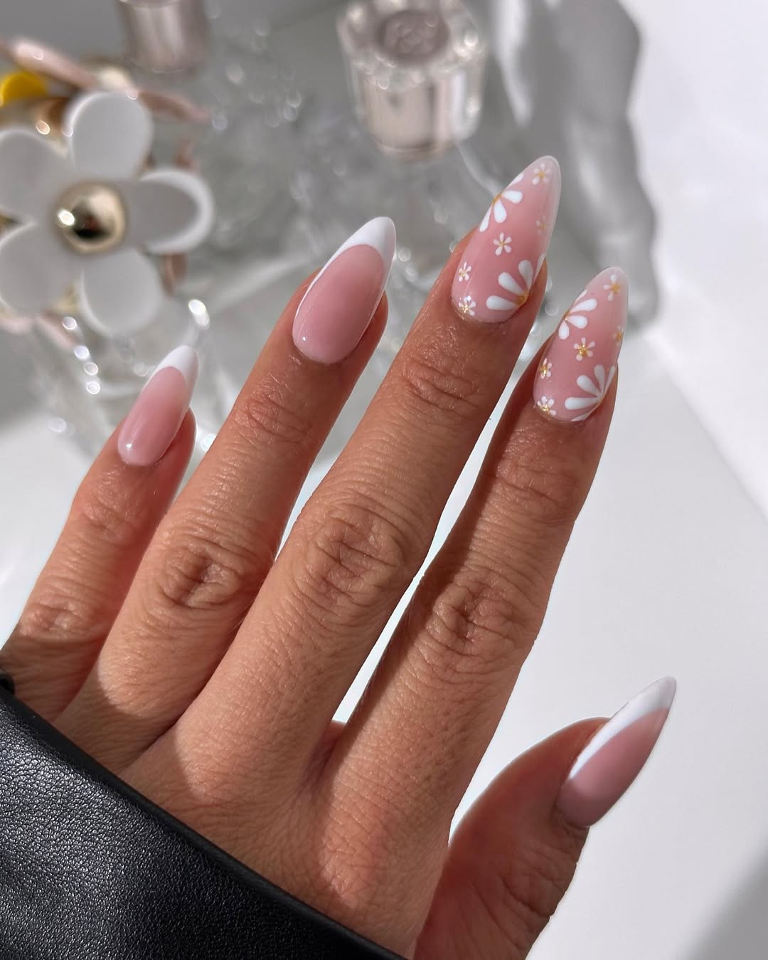 White Spring Nails 2026: Milky, Floral, Almond & Short Nail Ideas for a ...